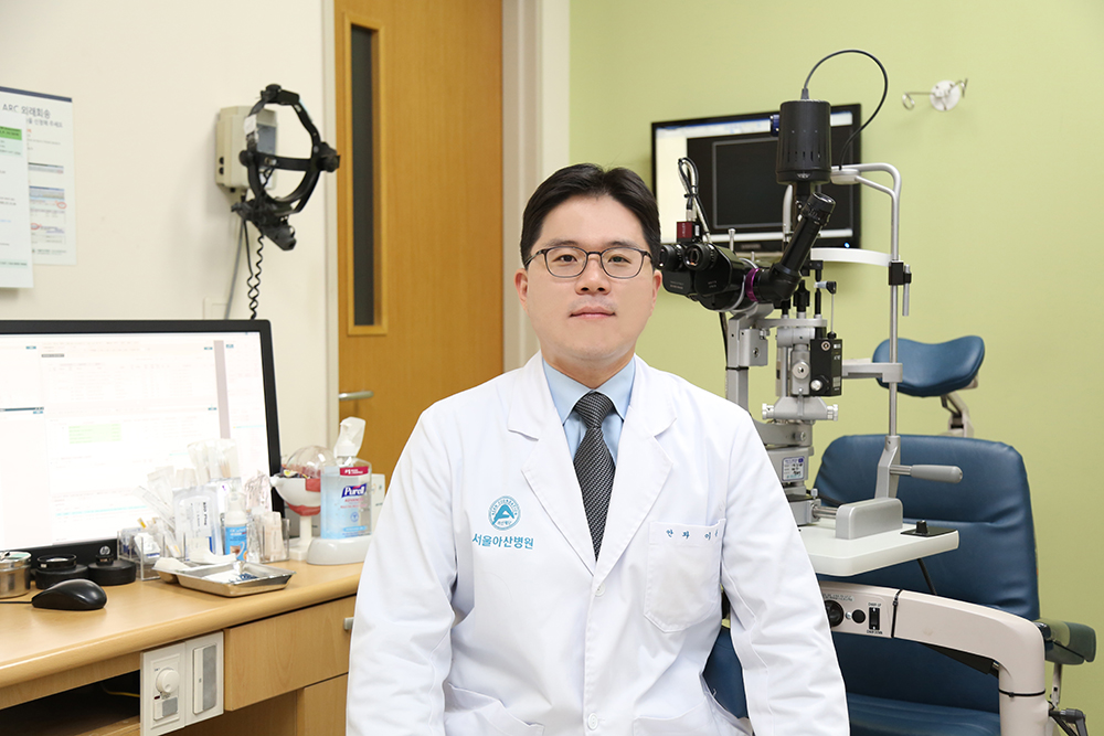 백내장 수술 후 발생할 수 있는 질환도 안전하고 효과적으로 치료하는 전문가 아산인 이야기 피플 서울아산병원 뉴스룸